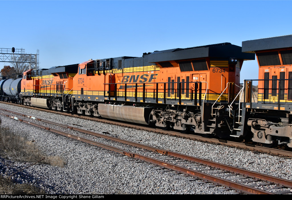 BNSF 6734 Roster shot.